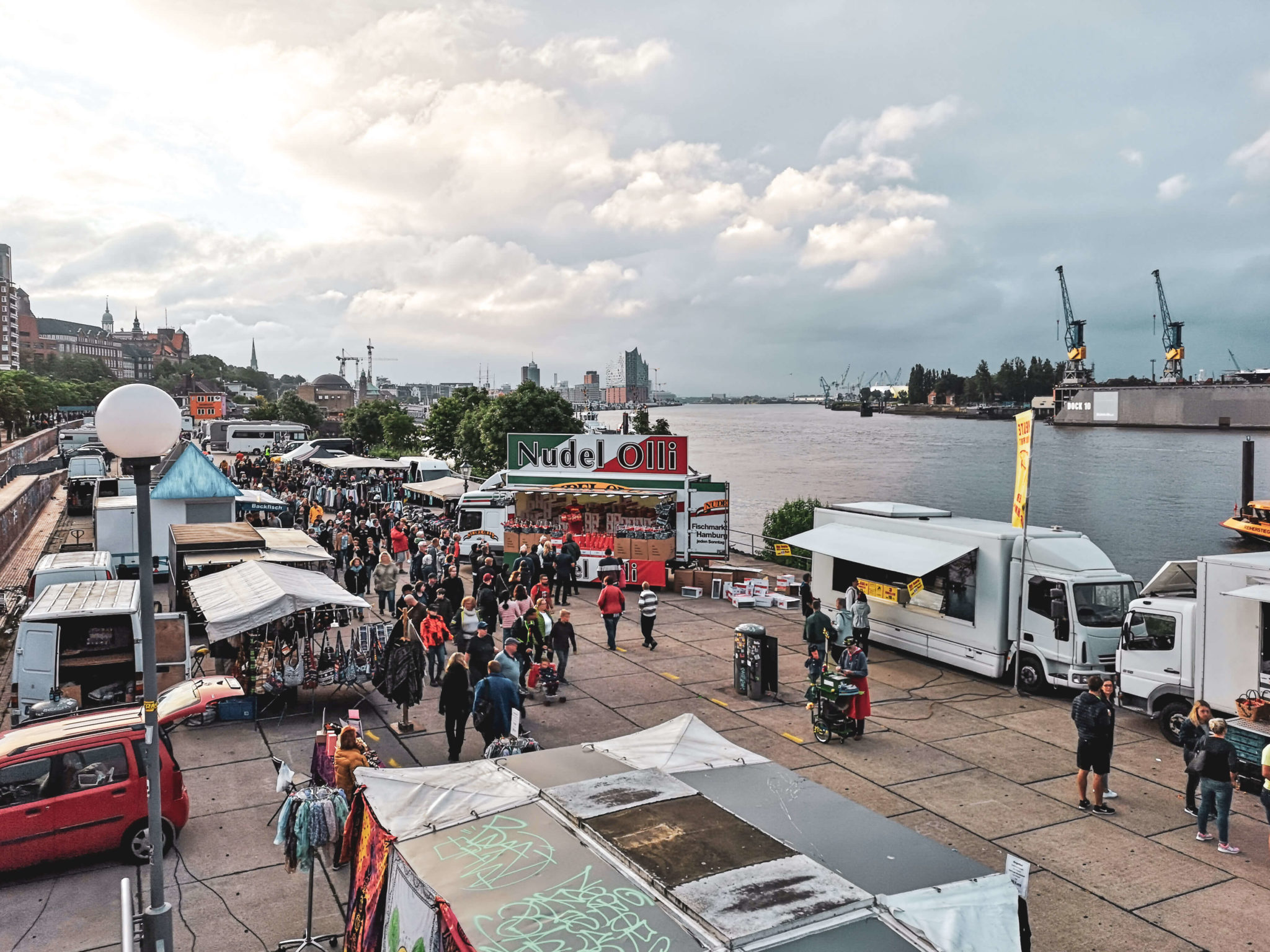 Tipps für einen Besuch auf dem Hamburger Fischmarkt -Tables and Fables